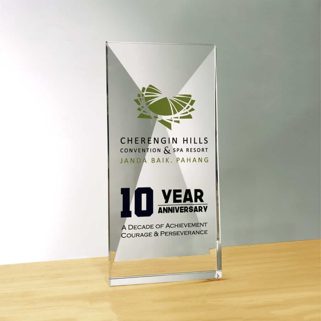 Have a look at all our Quality Crystal Plaques | Trophy-World Malaysia