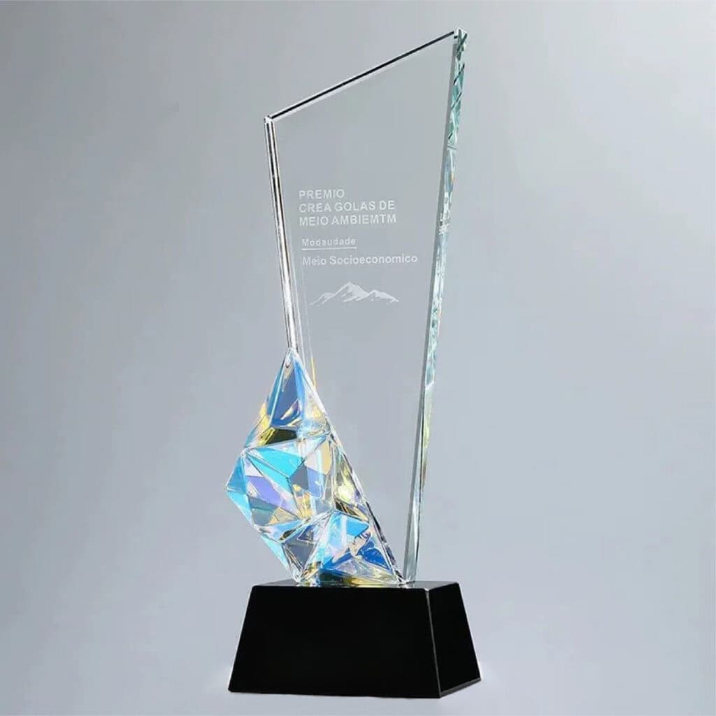 Crystal Trophy & Crystal Award Supplier In Malaysia